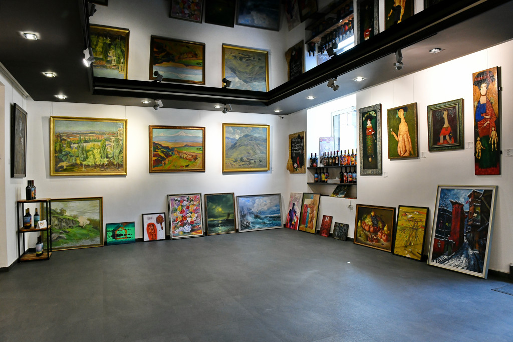 Sar Gallery. Exhibition halls in c. Yerevan | Mus.am